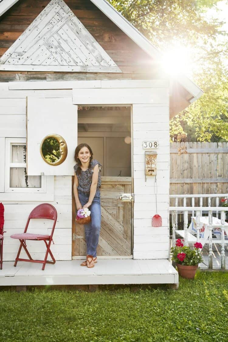 20 DIY Kids Playhouse Ideas for Imaginative Play