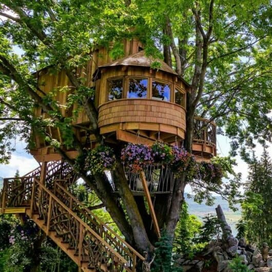 35 DIY Treehouse Designs for Fun Outdoor Living
