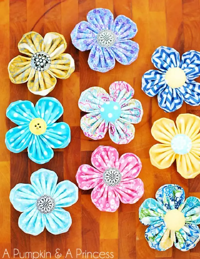 23 Simple DIY Fabric Flower Tutorials for Elegant Decorations