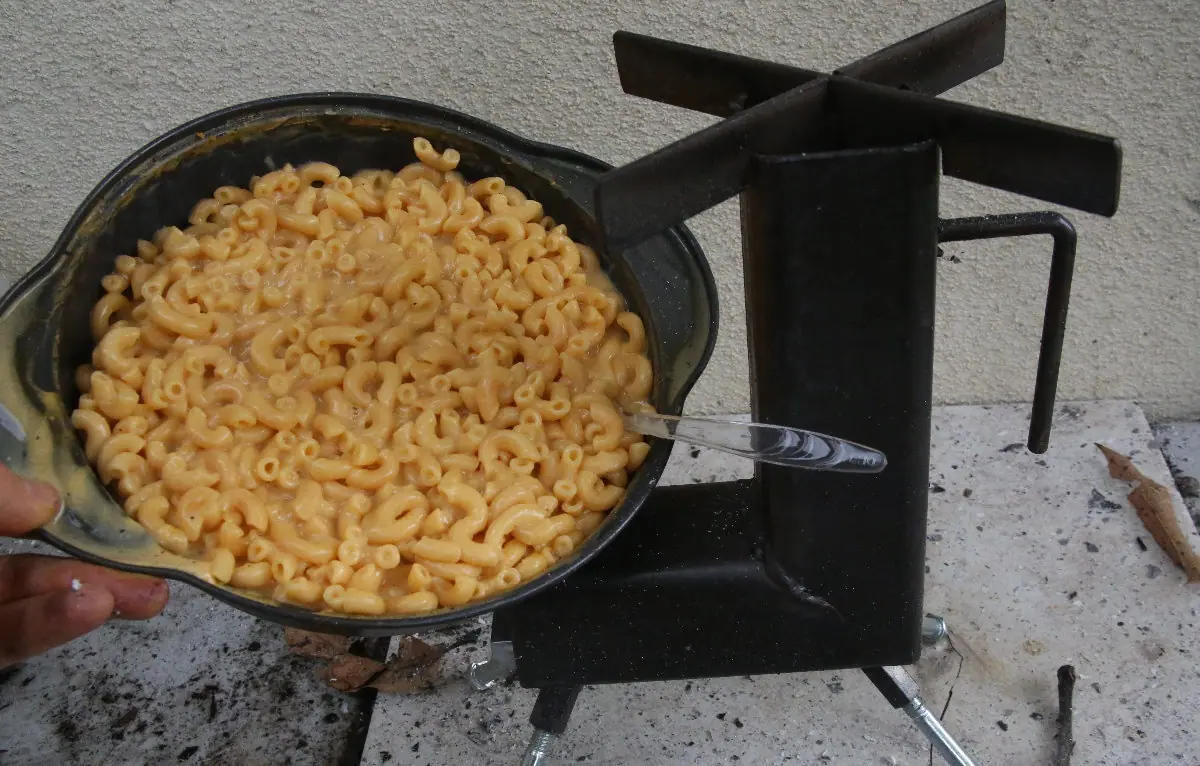 25 Efficient DIY Rocket Stove Plans for Outdoor Cooking