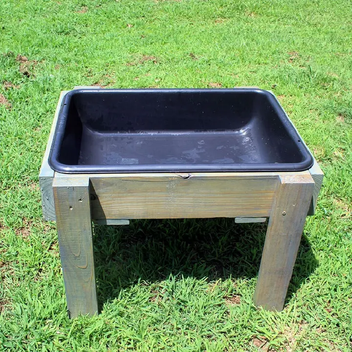 25 DIY Water Table Ideas & Plans