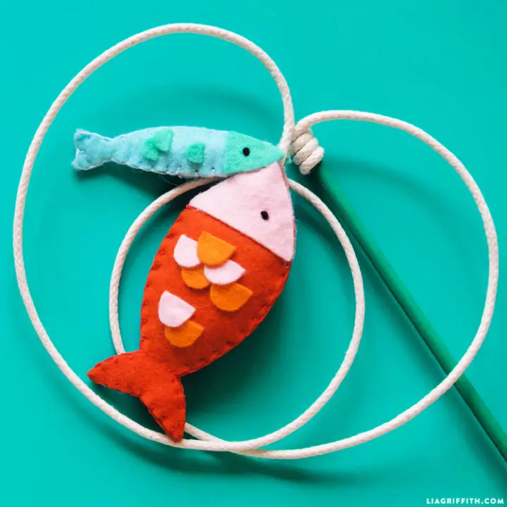 25 Creative DIY Cat Toy Ideas and Plans for Playful Pets