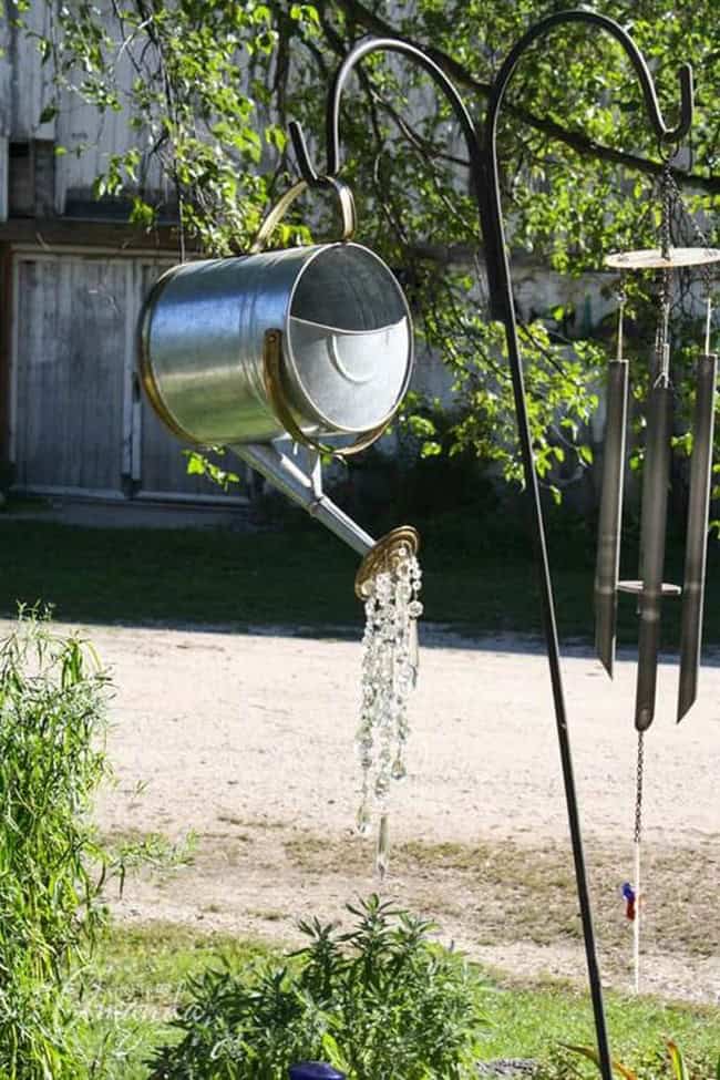 21 Creative DIY Watering Can Projects for Garden Enthusiasts