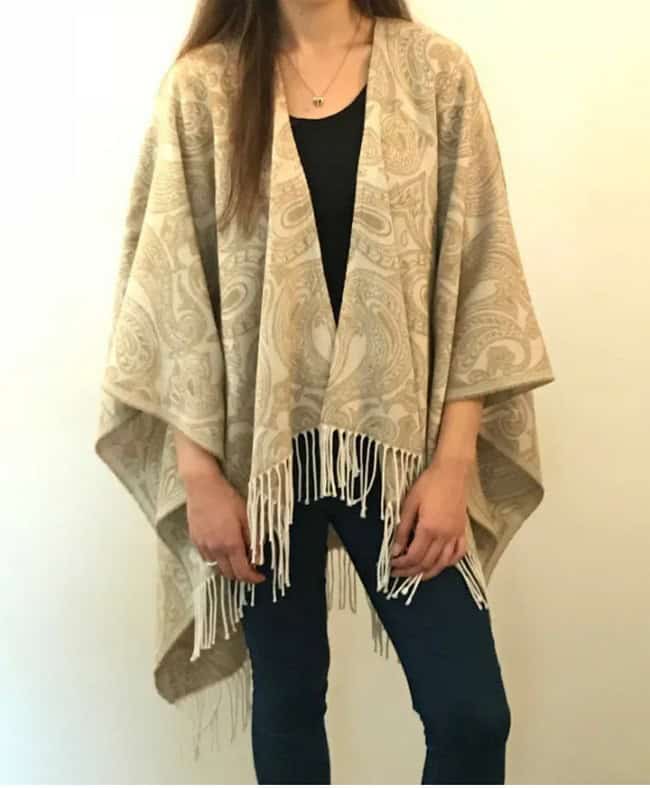 19 Trendy Poncho Sewing Patterns for Stylish Layering