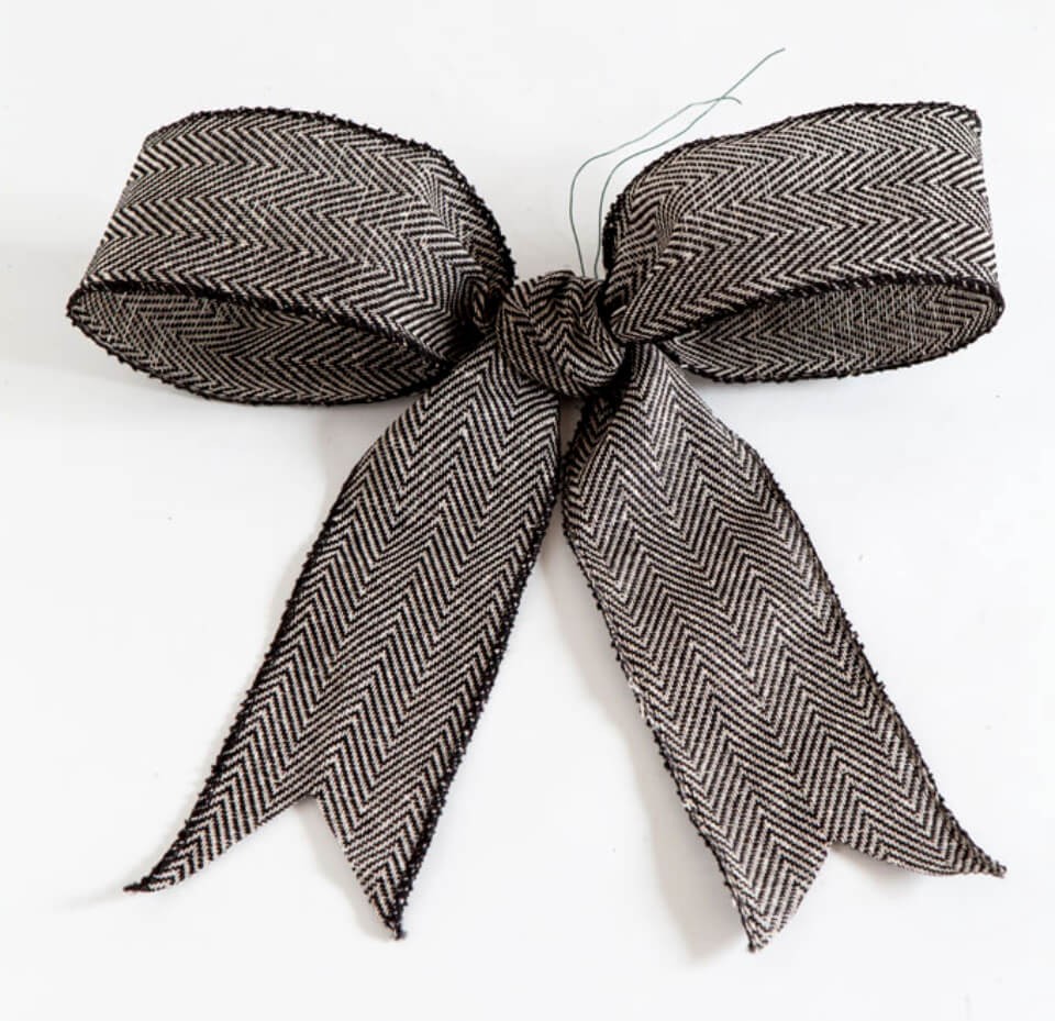 15 DIY Ribbon Bow Ideas for Crafting and Gift Wrapping