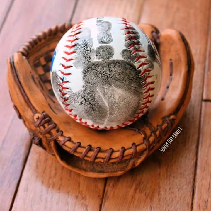 15 Fun DIY Baseball Crafts for Sports Enthusiasts