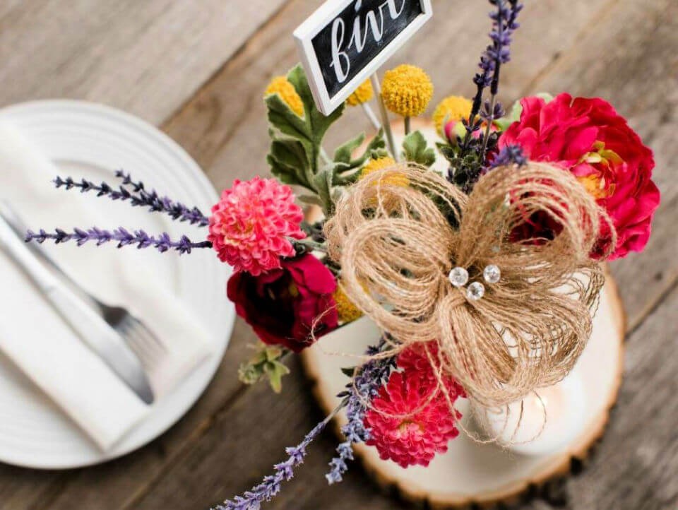 15 Beautiful DIY Burlap Flower Ideas for Rustic Decor