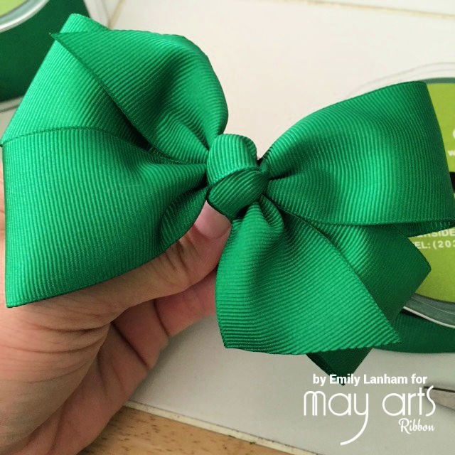15 DIY Ribbon Bow Ideas for Crafting and Gift Wrapping