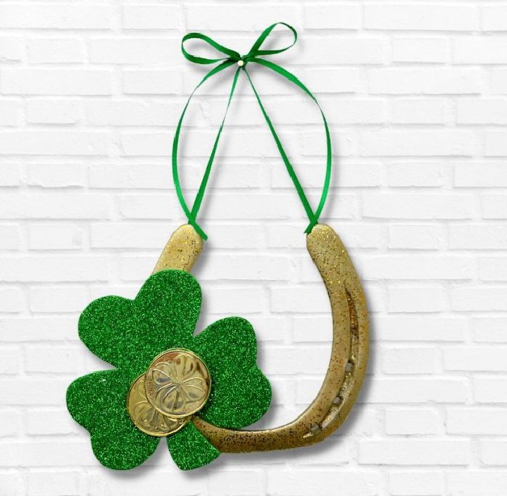 25 Easy Horseshoe Crafts And Projects