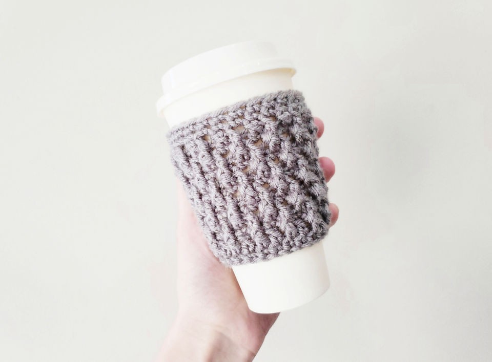 25 Free Crochet Cup Cozy Patterns for Your Favorite Drinks