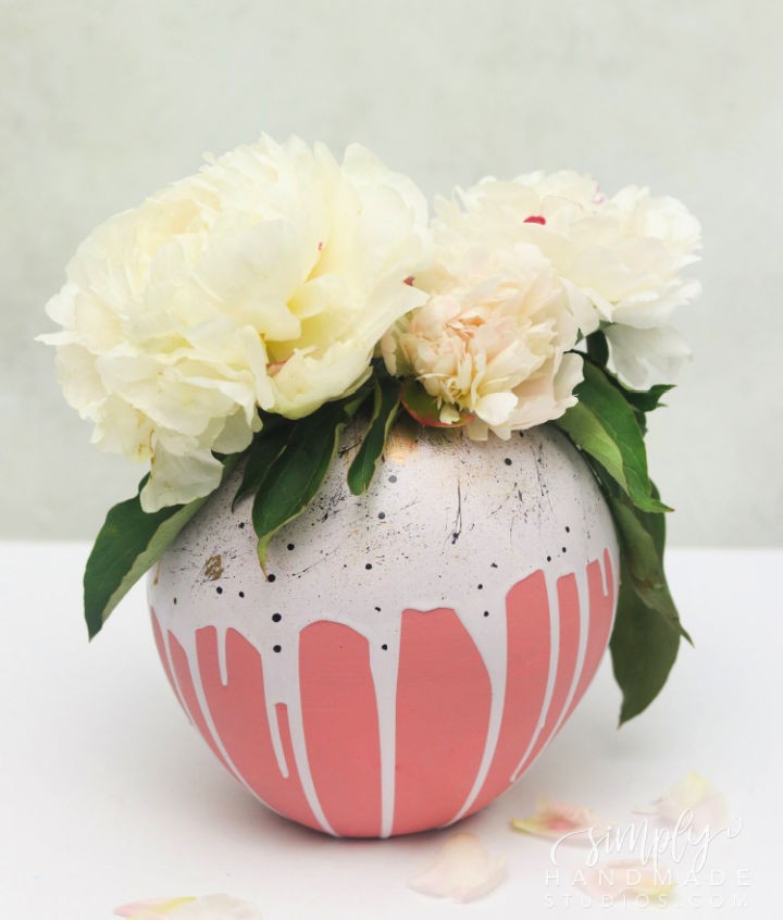 25 Creative DIY Vase Ideas to Enhance Your Home Decor
