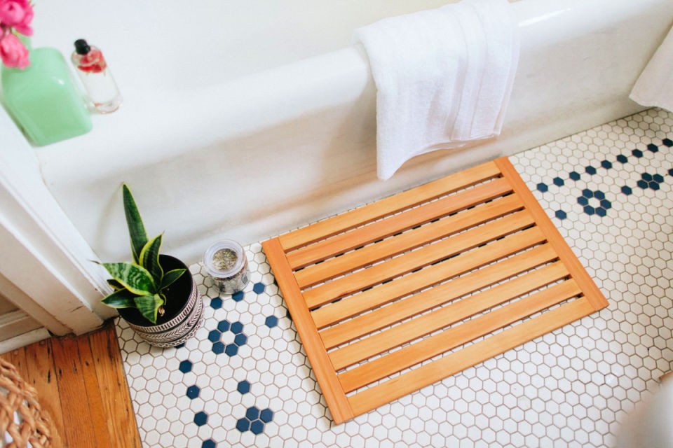 15 Unique Bath Mat Ideas for a Stylish Bathroom