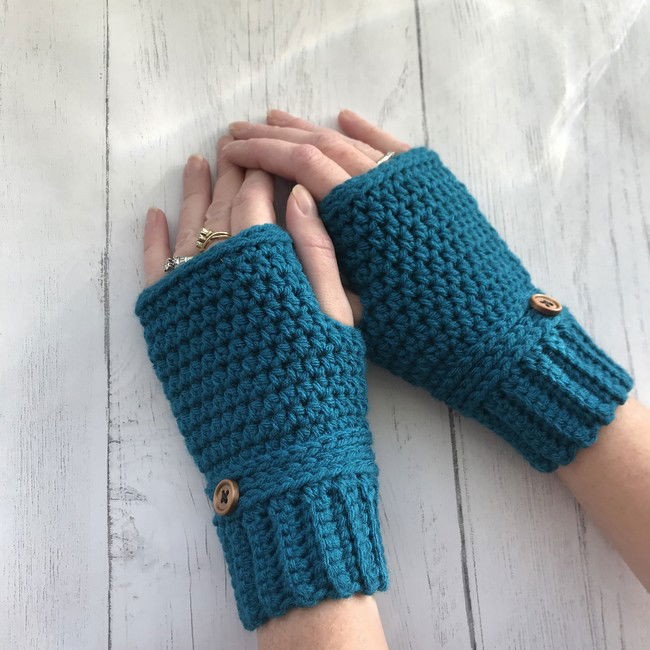 30+ Crochet Fingerless Gloves Designs for Functional Fashion