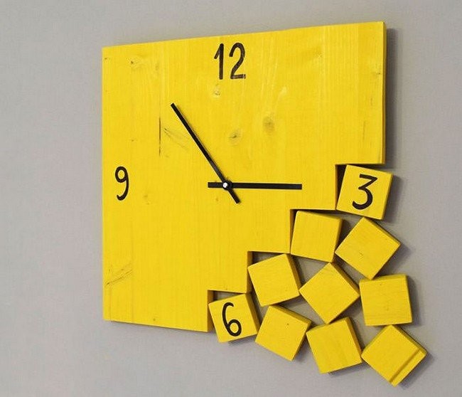 25 Stylish Wooden Clock Designs to Enhance Your Space