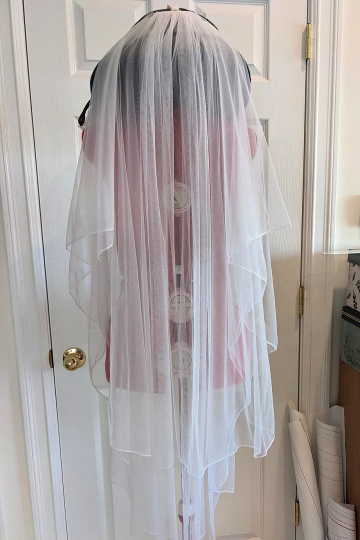15 DIY Wedding Veil Ideas for a Custom Touch