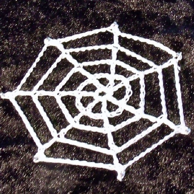 15 Crochet Spider Web Patterns for Halloween Decor