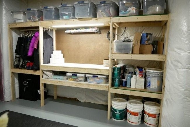 17 Practical DIY Basement Shelving Designs for Every Space
