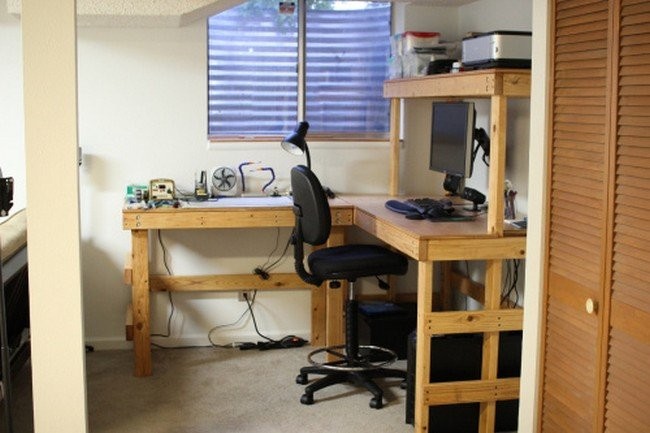 12 DIY Corner Workbench Plans for Maximizing Workspace
