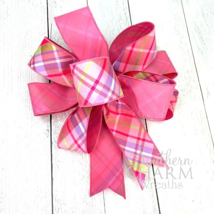 15 DIY Ribbon Bow Ideas for Crafting and Gift Wrapping