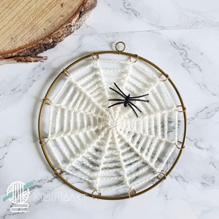 15 Crochet Spider Web Patterns for Halloween Decor