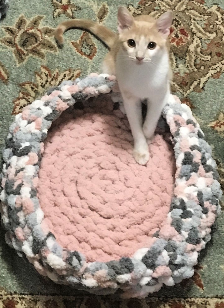 25 Free Crochet Cat Bed Designs to Pamper Your Pet