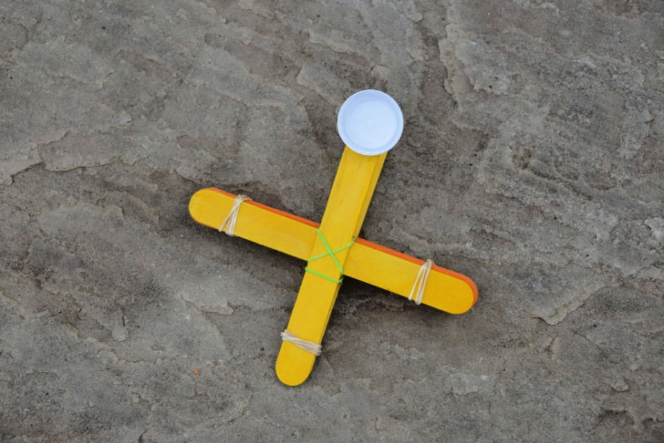 25 Easy Popsicle Stick Catapult Ideas