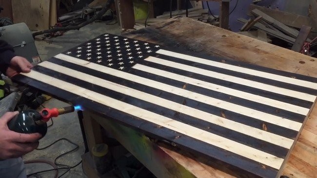 25 DIY Wooden American Flag Plans for Rustic Decor