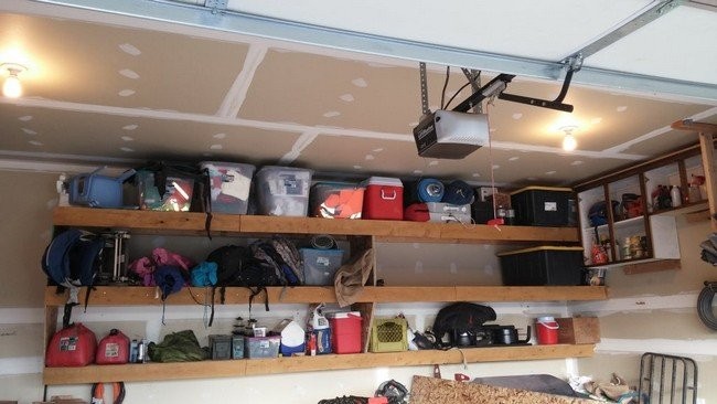 17 Practical DIY Basement Shelving Designs for Every Space