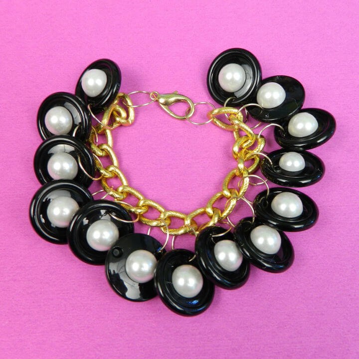15 Charming DIY Button Bracelet Ideas for Personalized Accessories