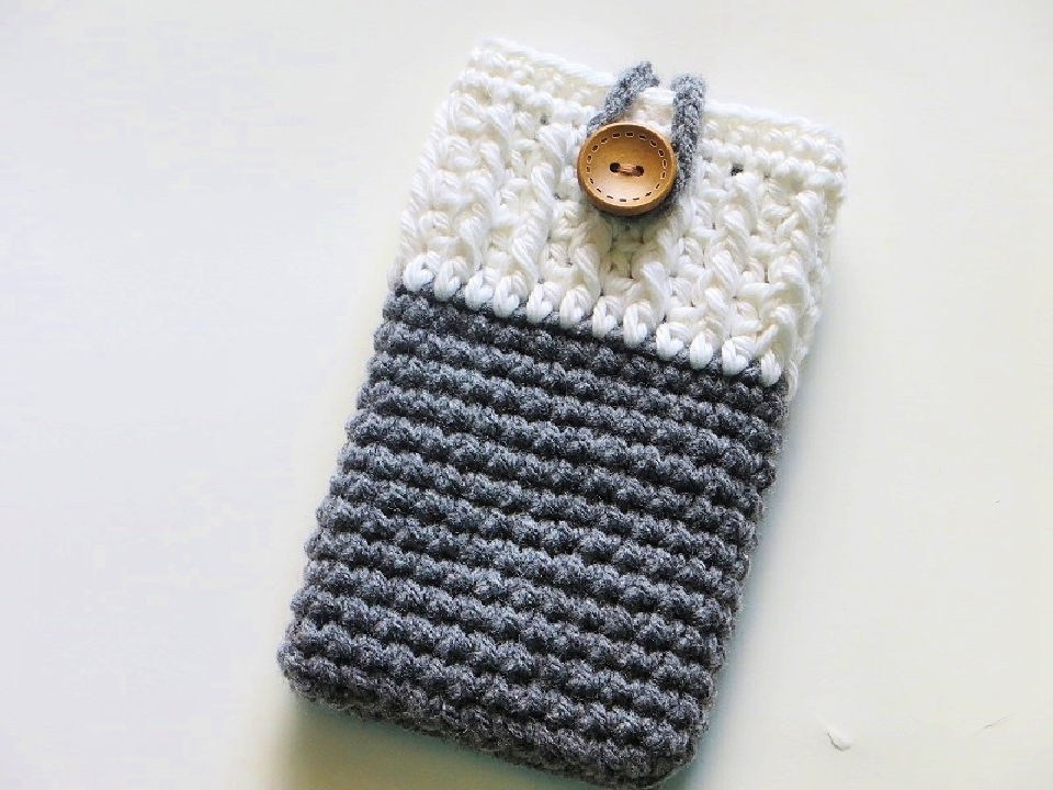 26 Free Crochet Phone Case Patterns
