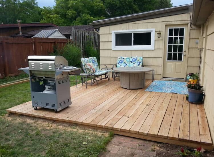 Build a 13x16 Floating Deck for Summer Entertaining